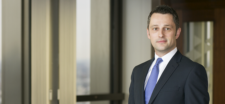 Tom Swarbrick, Energy Construction Lawyer, Dubai Attorney, Bracewell